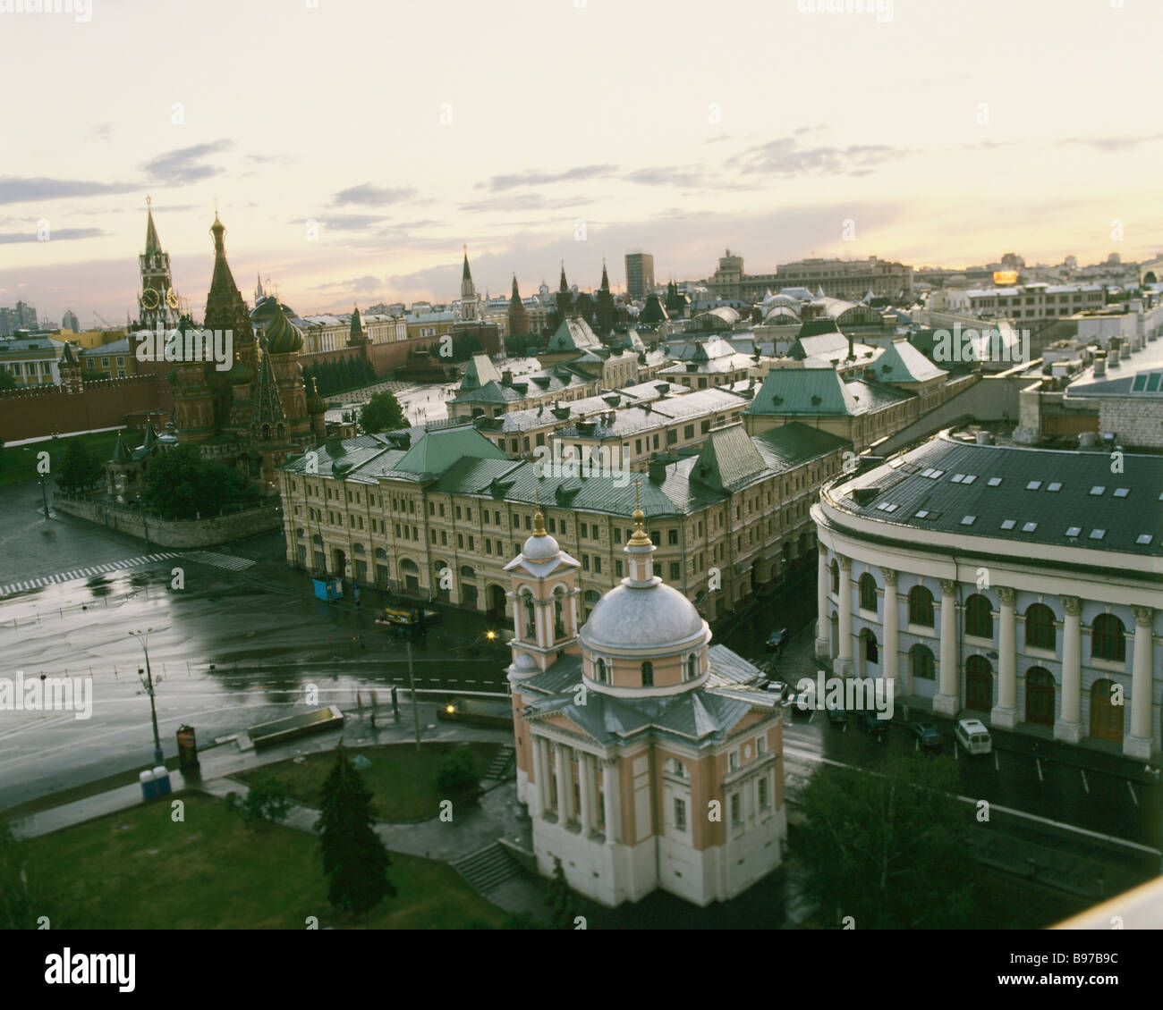 A view of the Red Square from Rossiya hotel top Stock Photo - Alamy