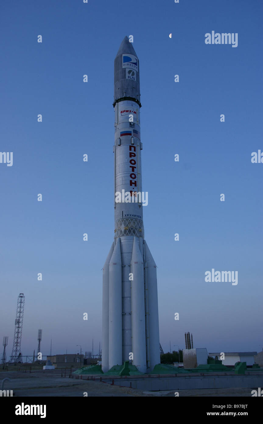 A Russian Proton M booster with a Briz M upper stage and the DIRECTV 10 ...