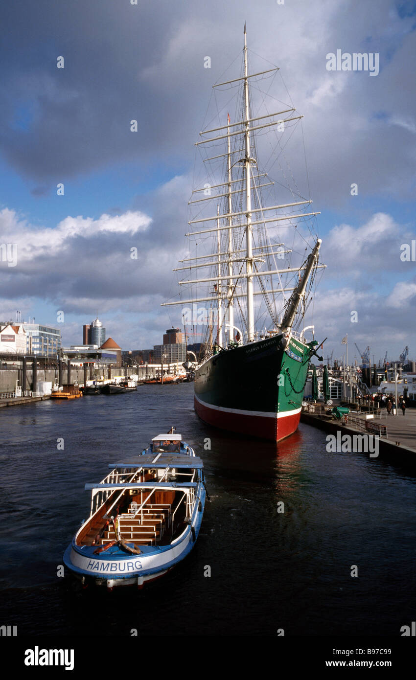 Historic rickmer rickmers hi-res stock photography and images - Alamy