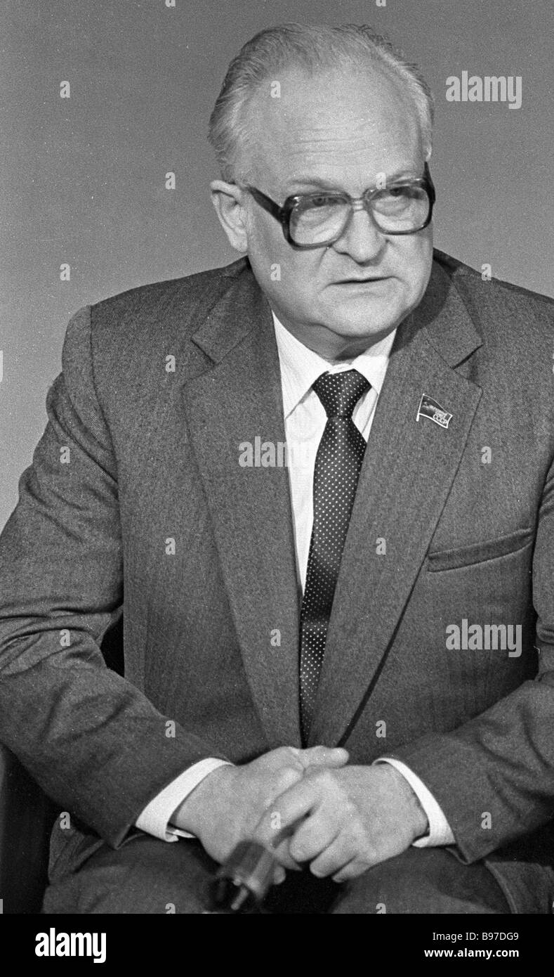 Karl Rebane specialist in theoretical and mathematical solid state ...