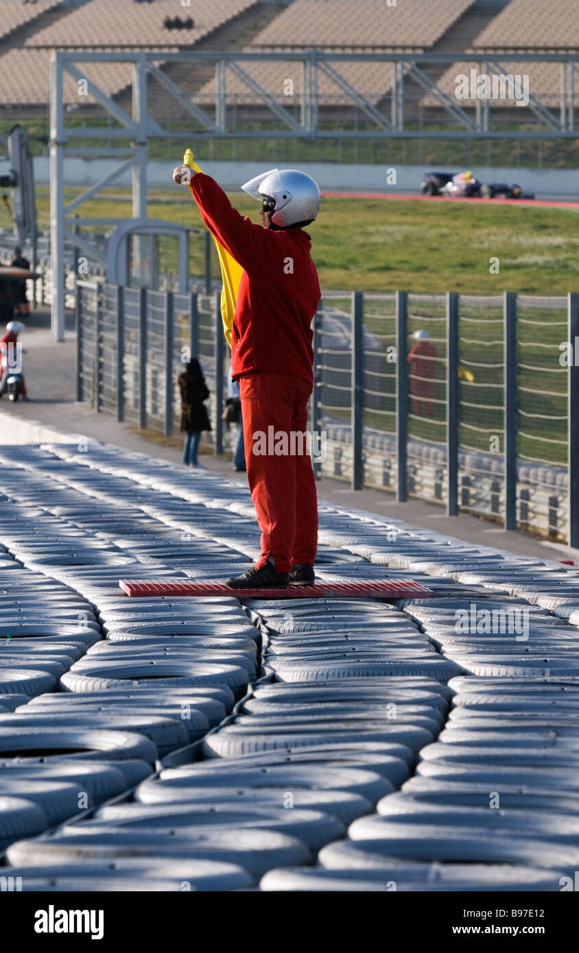 Formula 1 yellow flag hi-res stock photography and images - Alamy