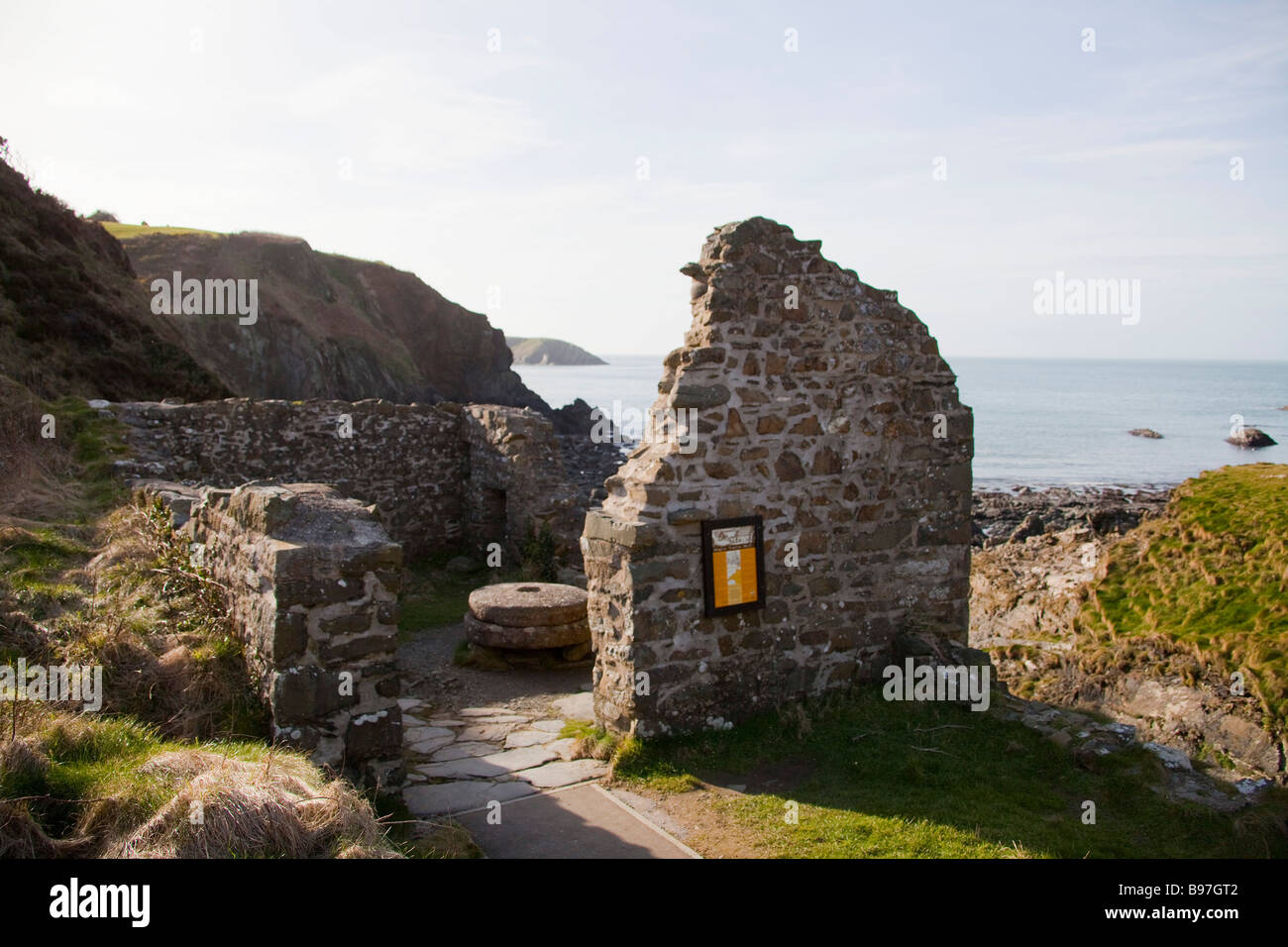 Trefin Pembrokeshire High Resolution Stock Photography and Images - Alamy