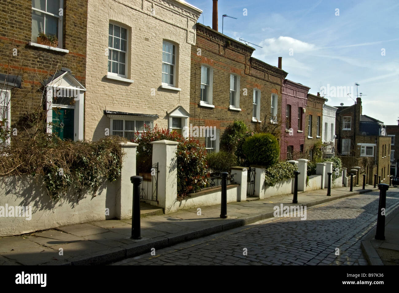 London hampstead village back lane hi-res stock photography and images ...
