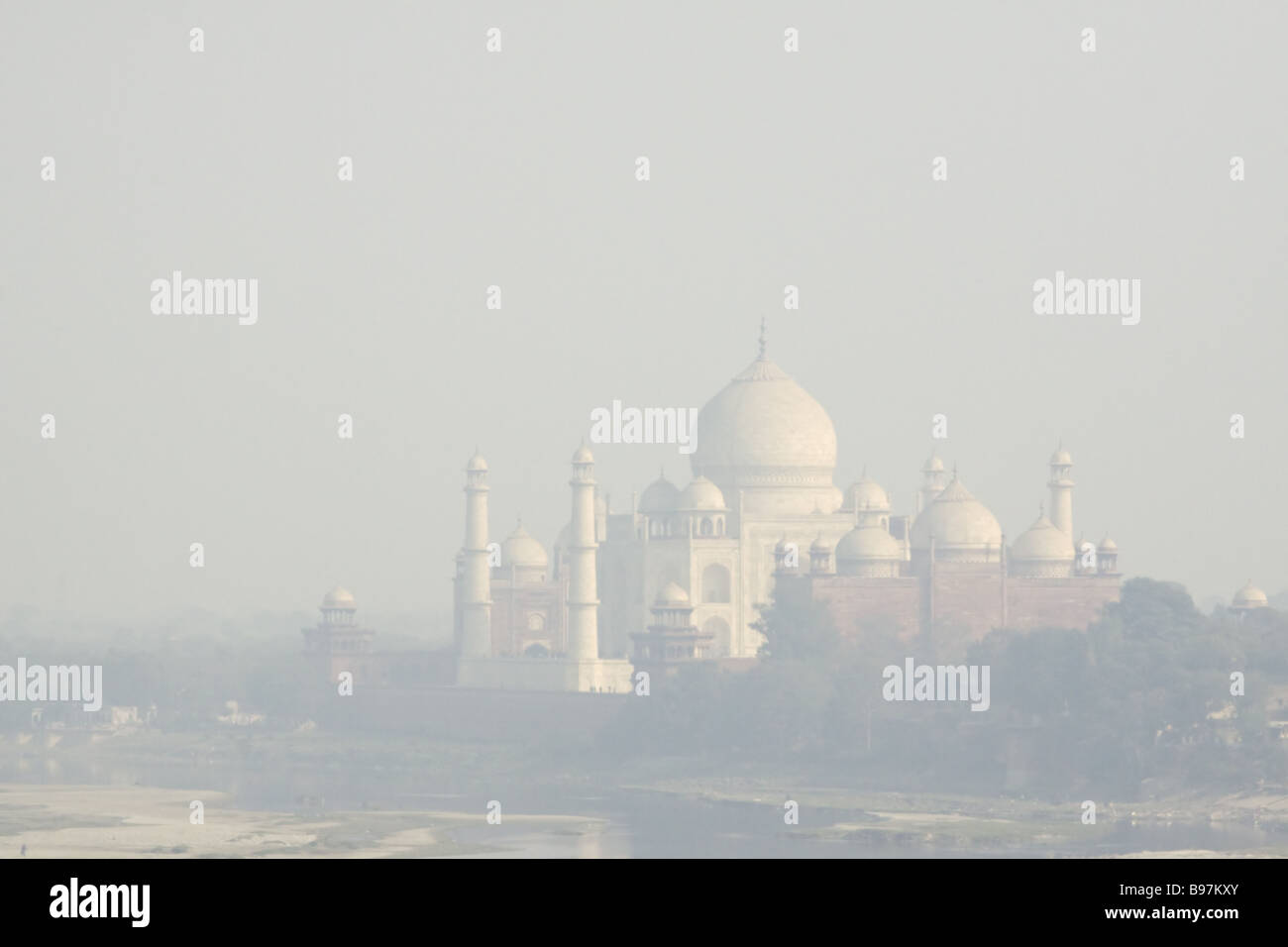 Taj mahal from red fort hi-res stock photography and images - Alamy