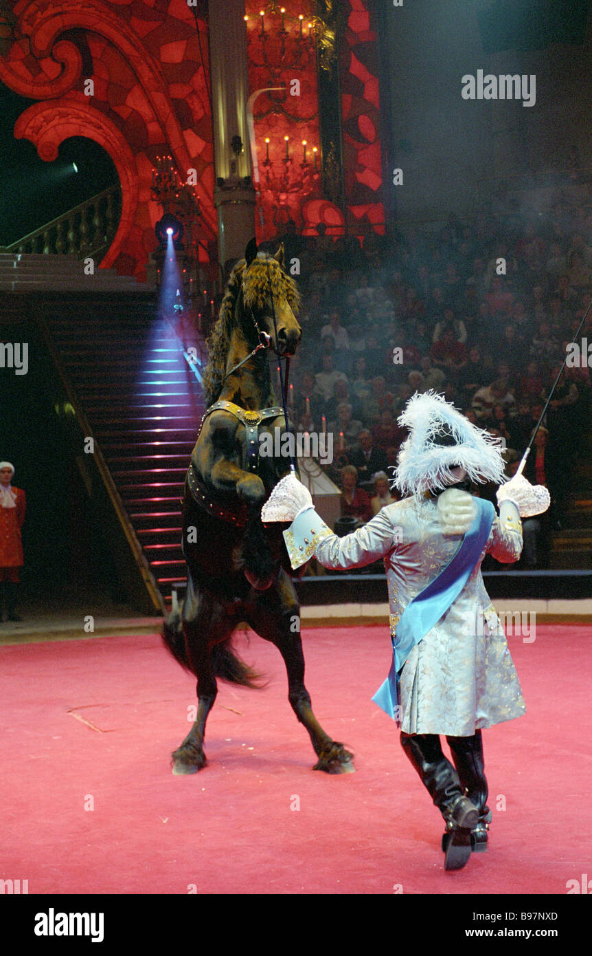 Sarvat Begbudi People s Actor of Russia and his performing horse in ...