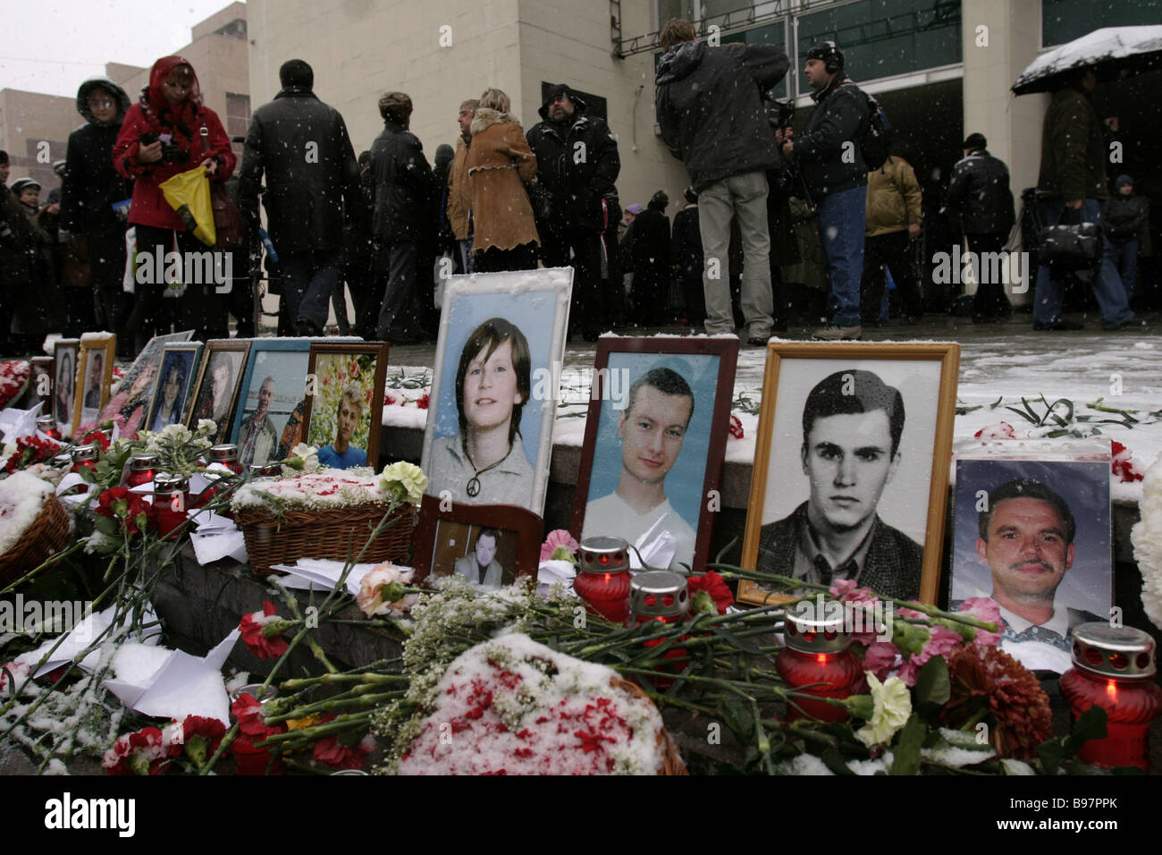 Honoring the hostage taking tragedy of October 2002 in the Theatre ...