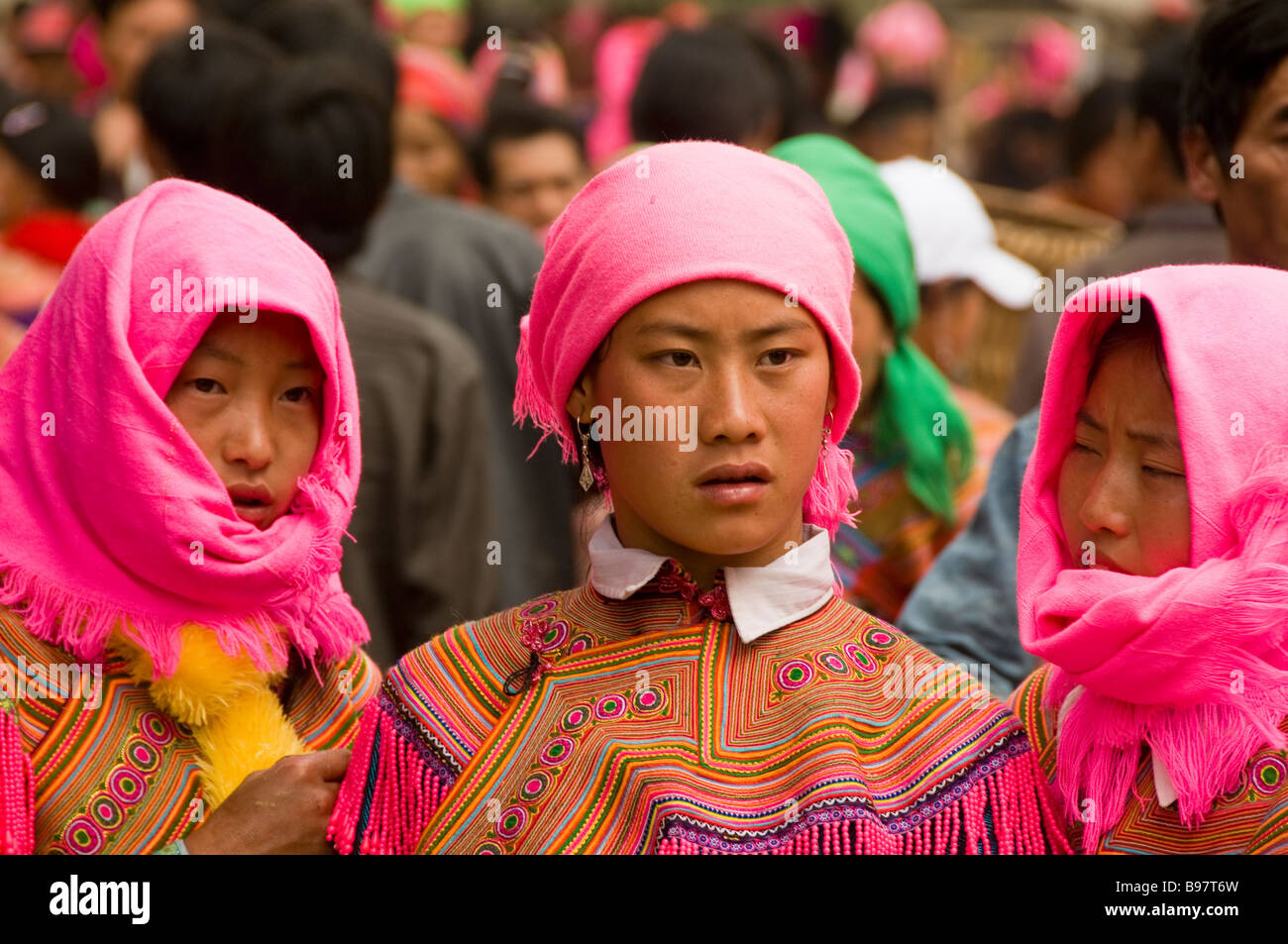colorful Flower Hmong women in the market in Cau Son near Bac Ha ...