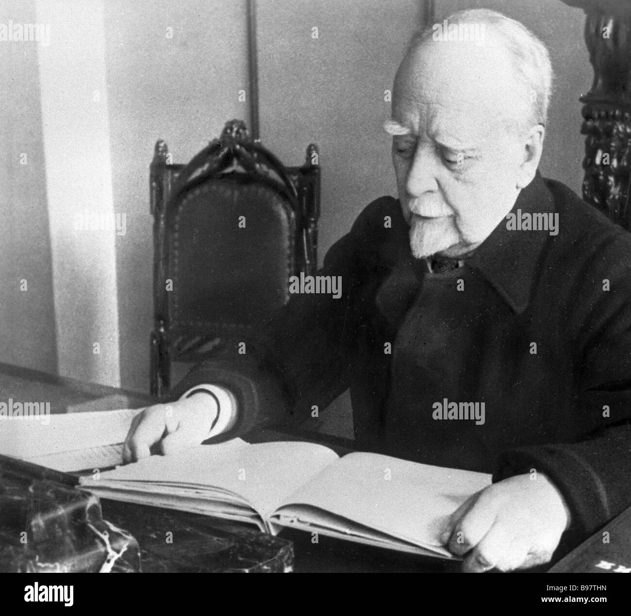 Gleb Krzhizhanovsky Soviet statesman USSR Academy of Sciences Vice ...