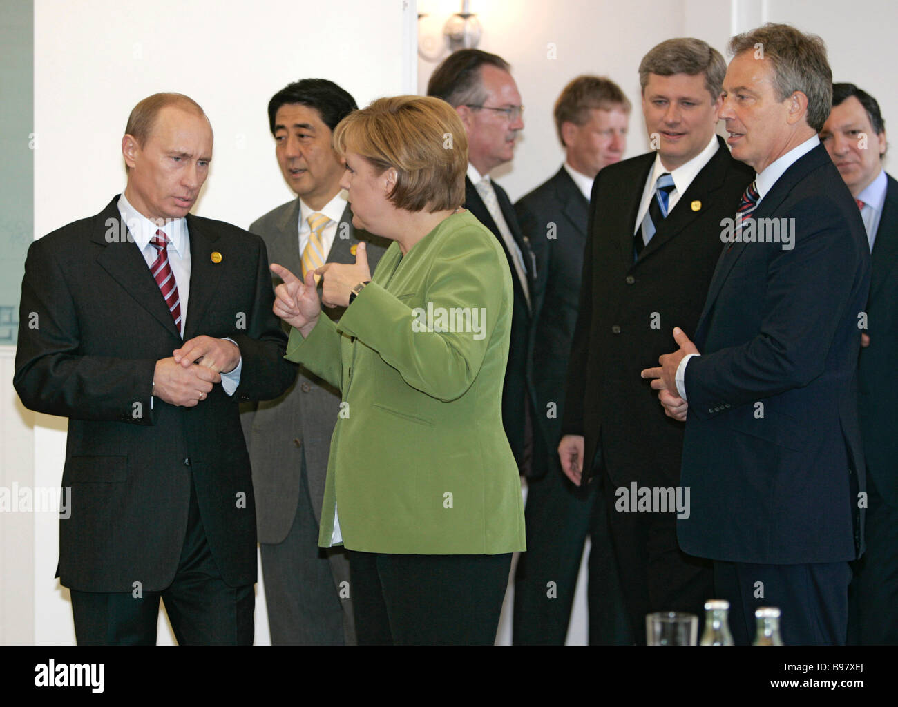 Russian Presidnet Vladimir Putin Japanese Prime Minister Shinzo Abe ...
