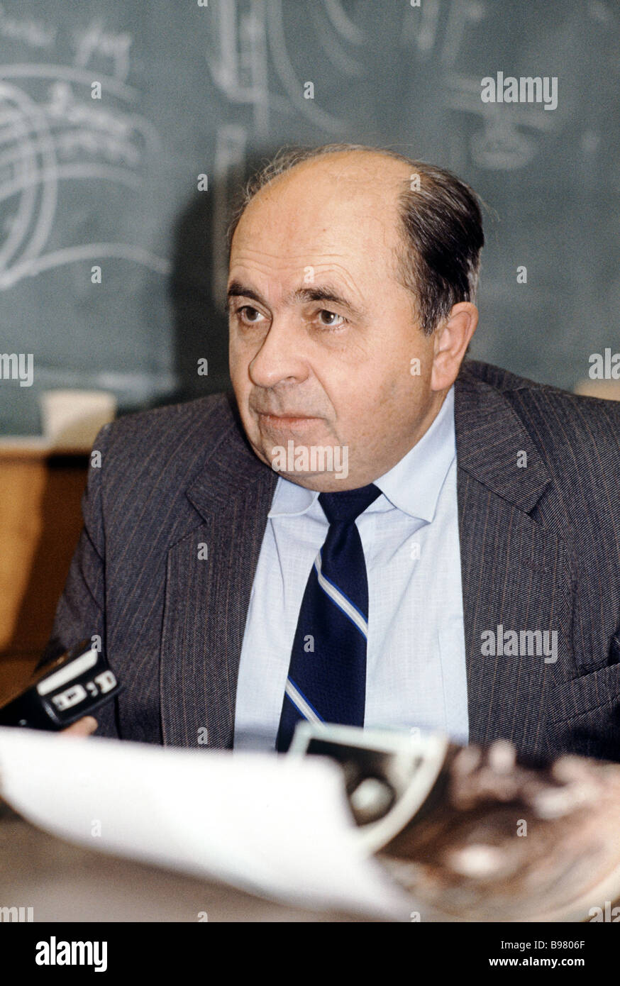 Boris Kadomtsev plasma physics department director of the Kurchatov ...