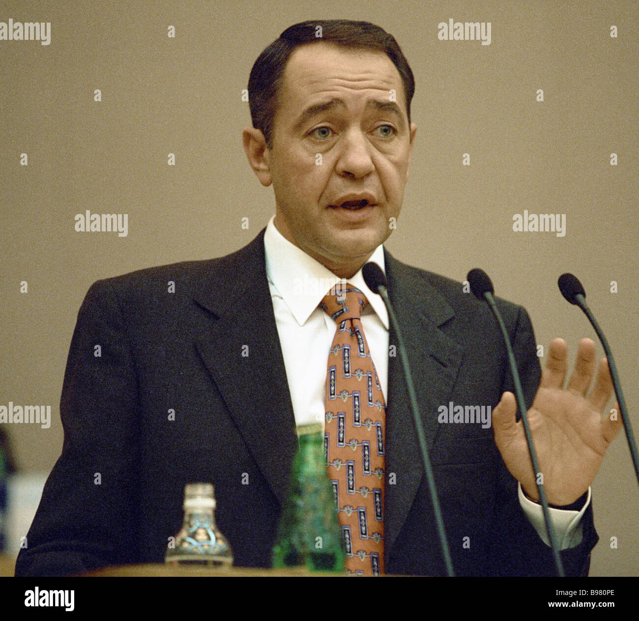 Mikhail Lesin Russia s minister for the press TV and radio broadcasting ...