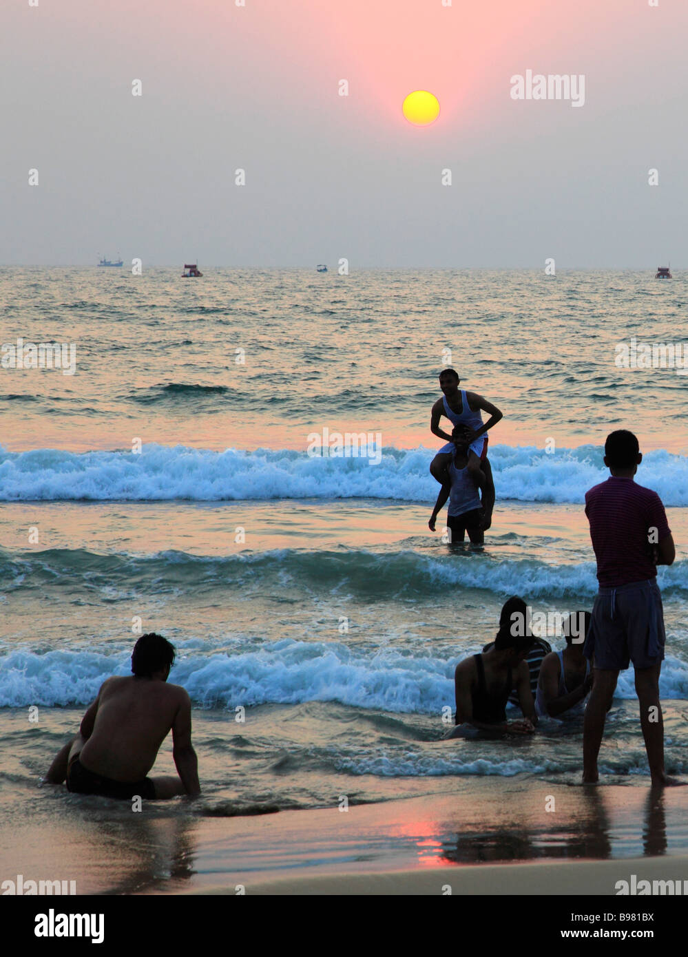 India goa sunset hi-res stock photography and images - Alamy