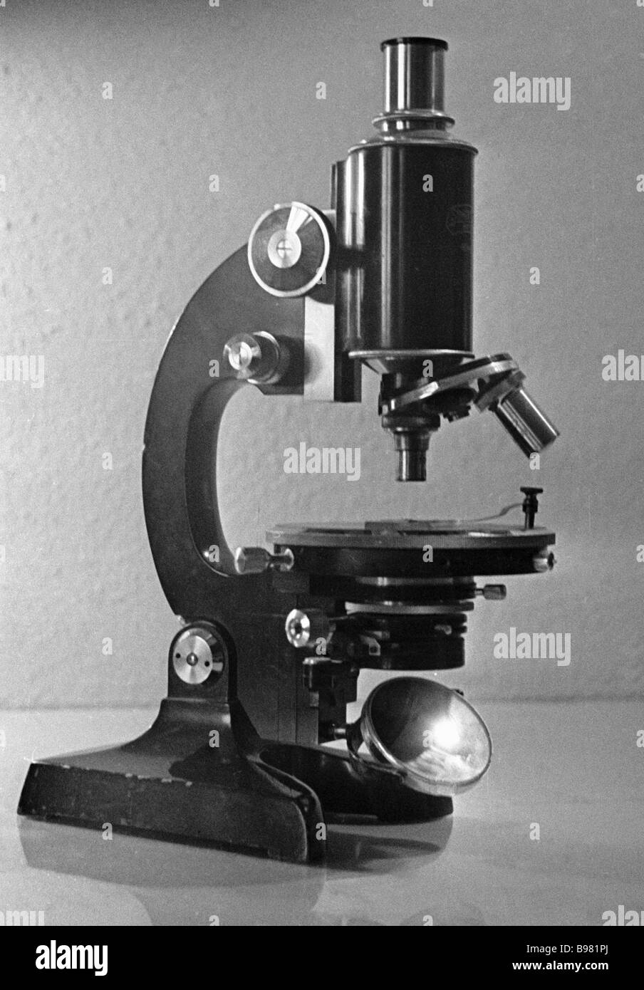 Steindorf microscope of the mid nineteenth century from collection of ...