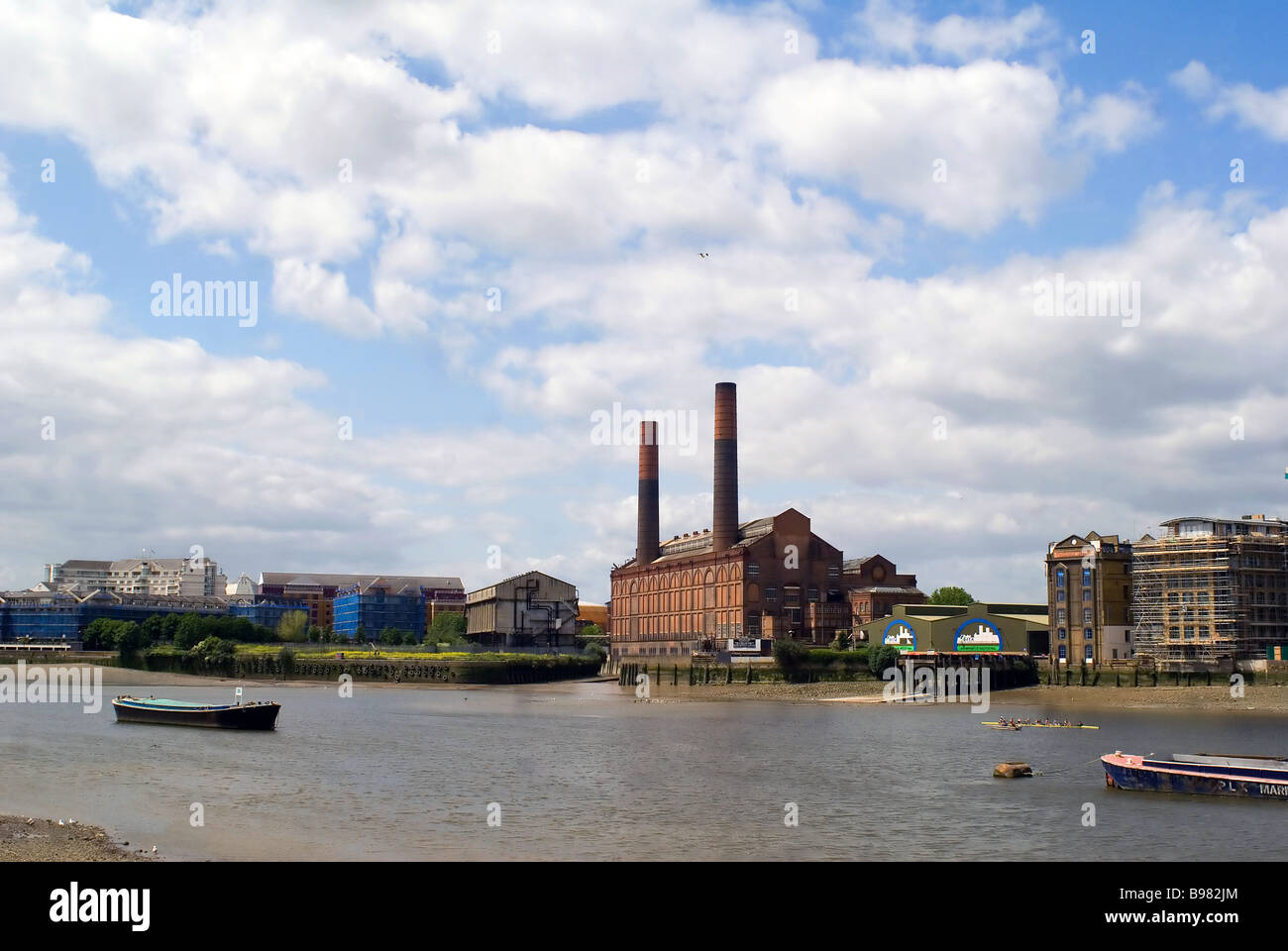 Old Industry on the Thames Stock Photo - Alamy
