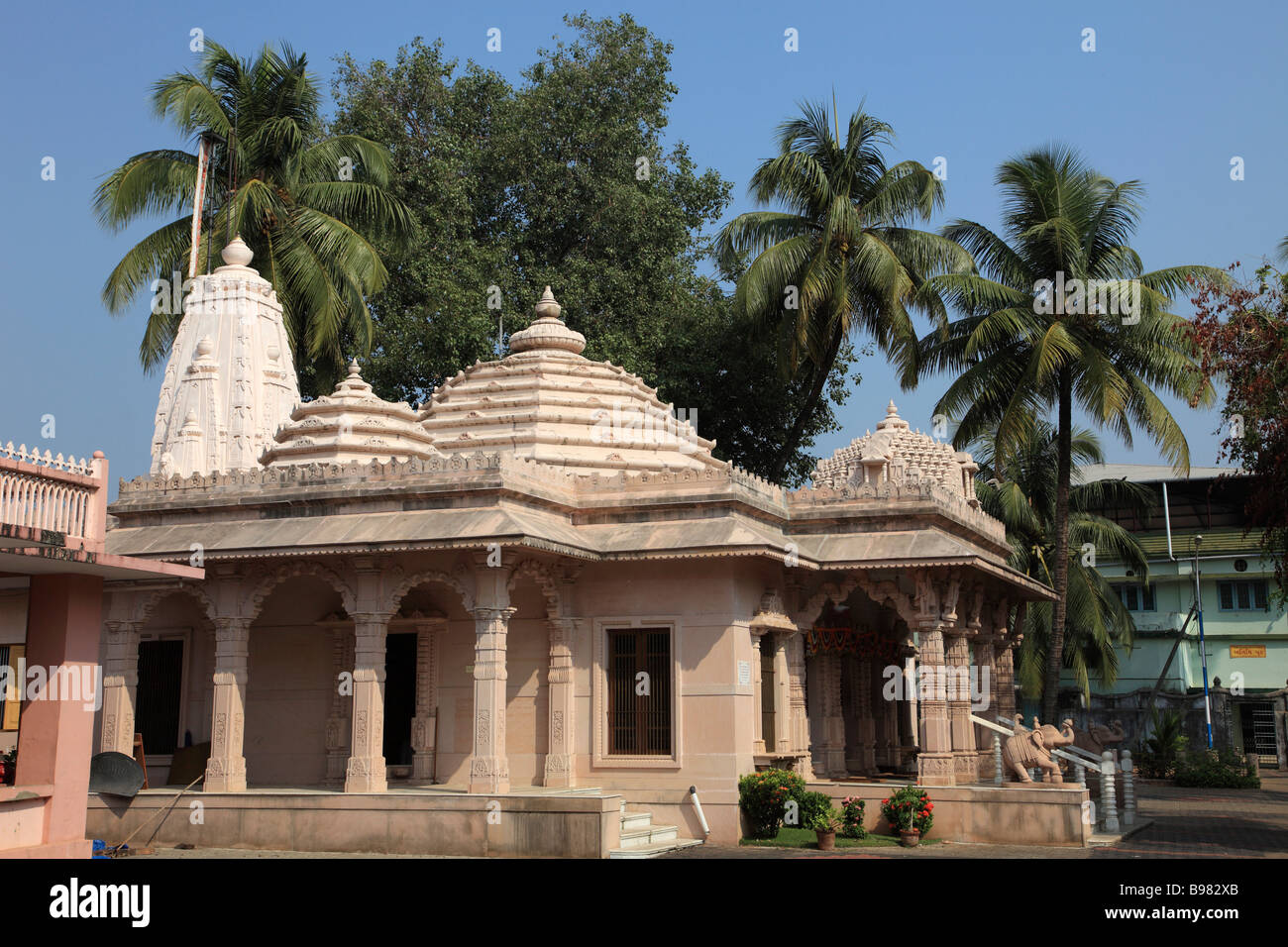 Kerala temple architecture hi-res stock photography and images - Alamy