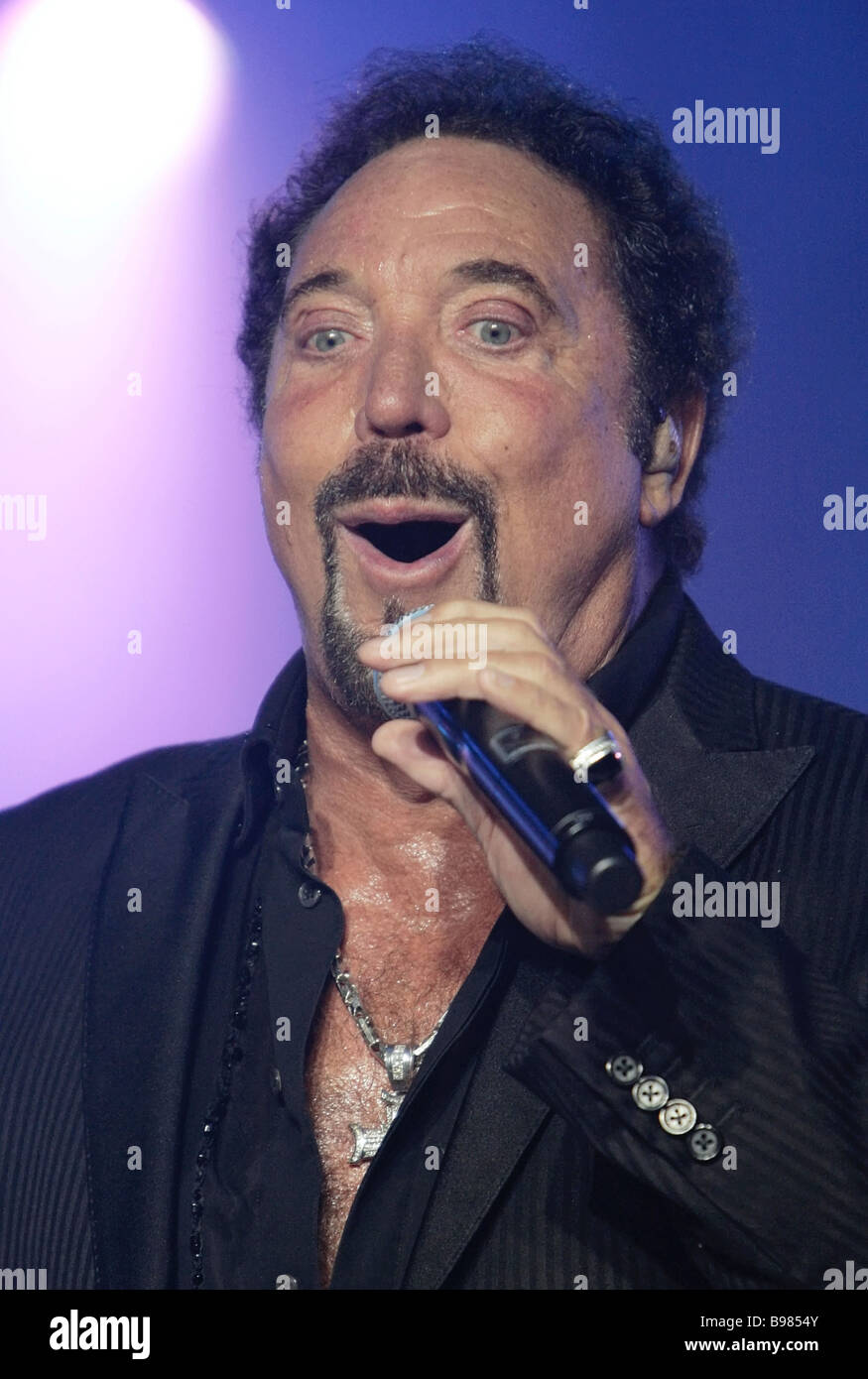 English singer Tom Jones sir Thomas Jones Woodward Stock Photo - Alamy