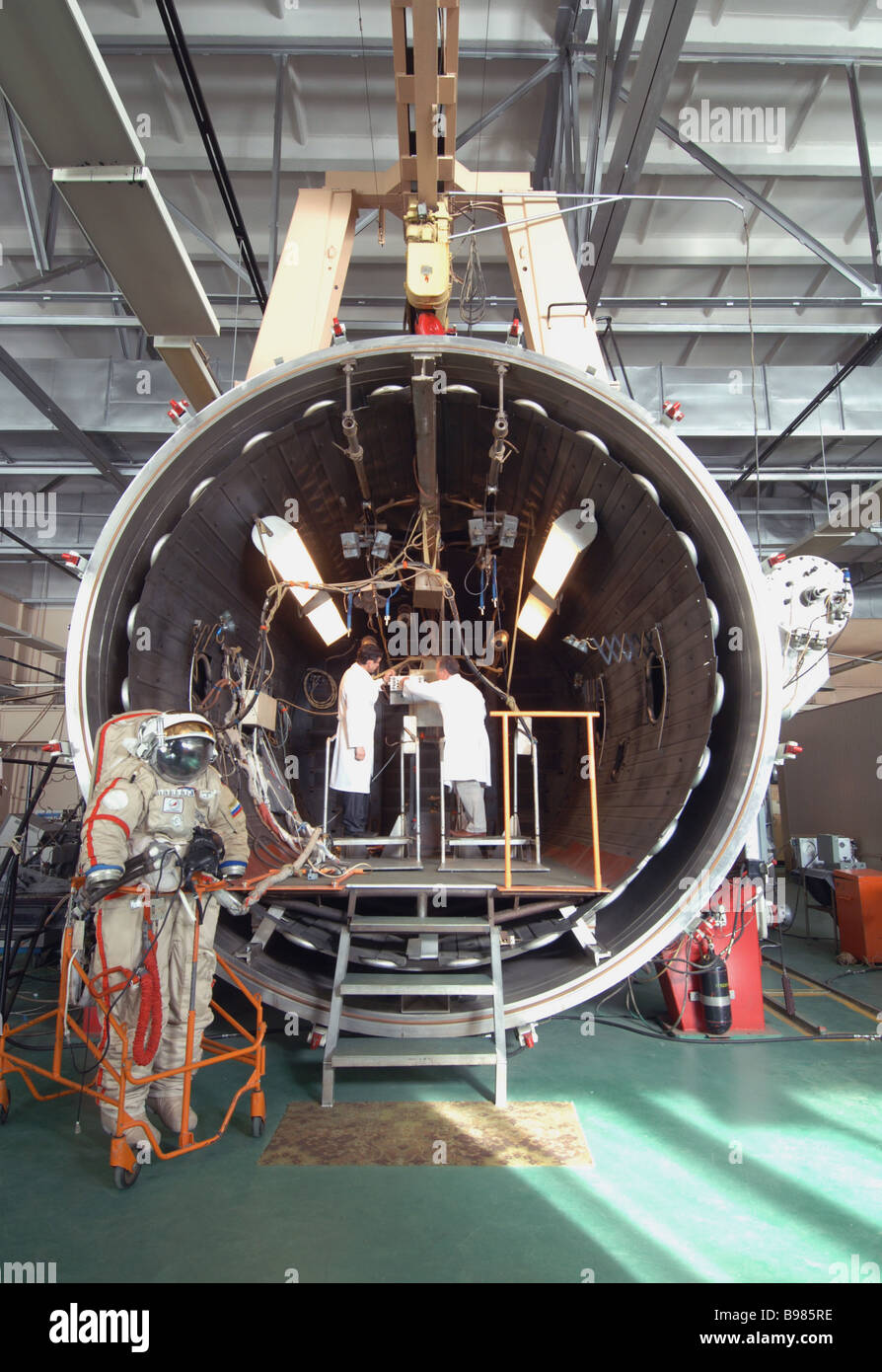 The TBK 50 thermal environment simulation chamber designed and made by ...