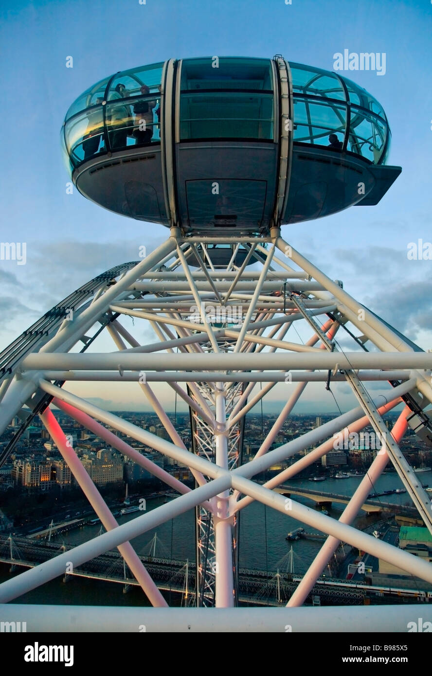 London eye or millennium wheel hi-res stock photography and images - Alamy