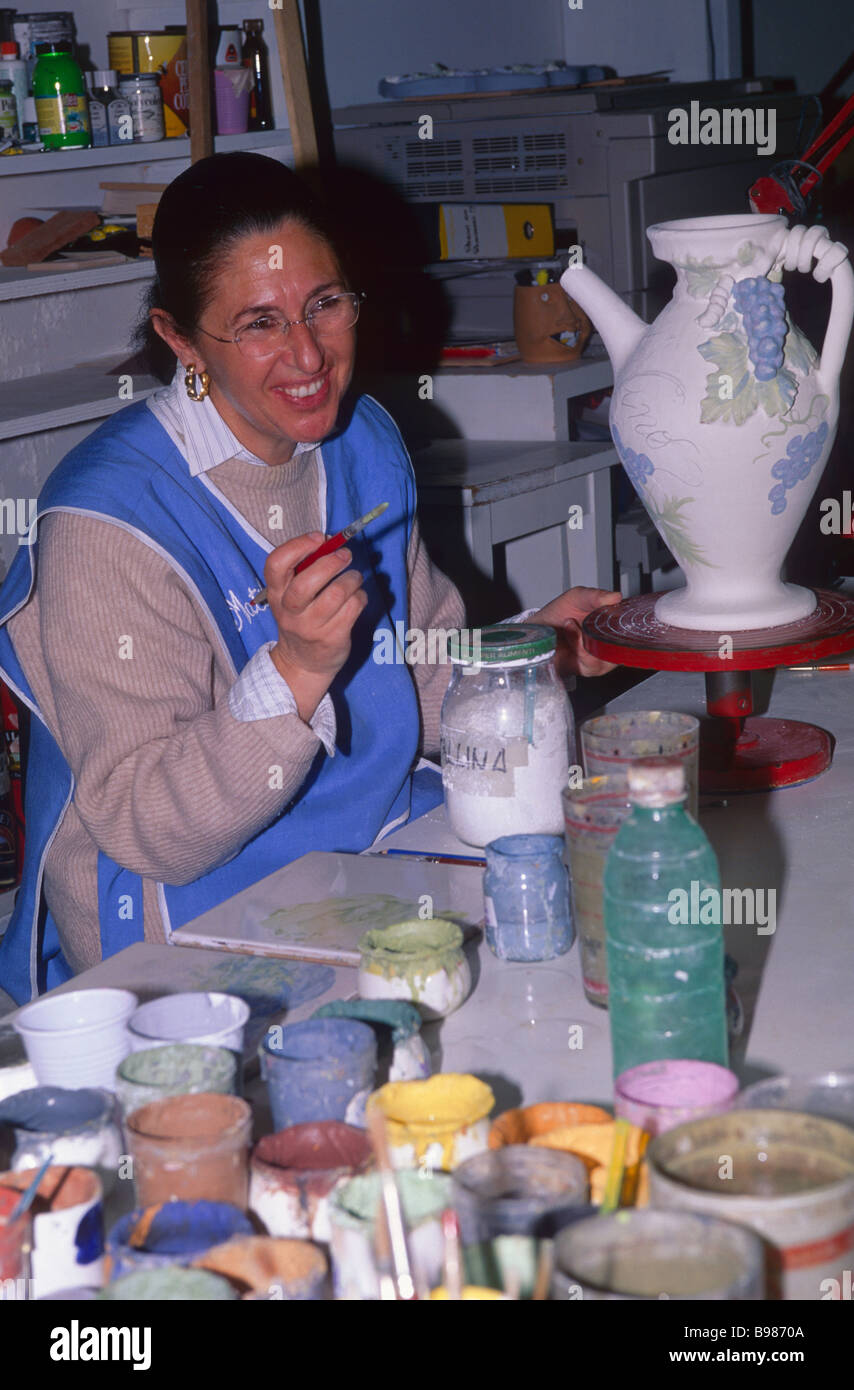 Making Traditional Pottery Stock Photo - Alamy