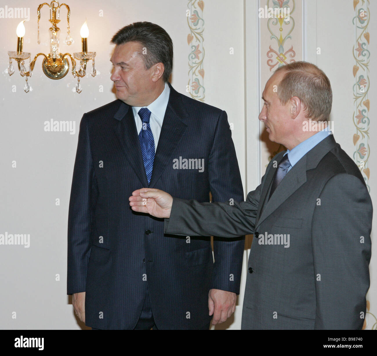 June 21 2007 From left to right Prime Minister Viktor Yanukovich of ...