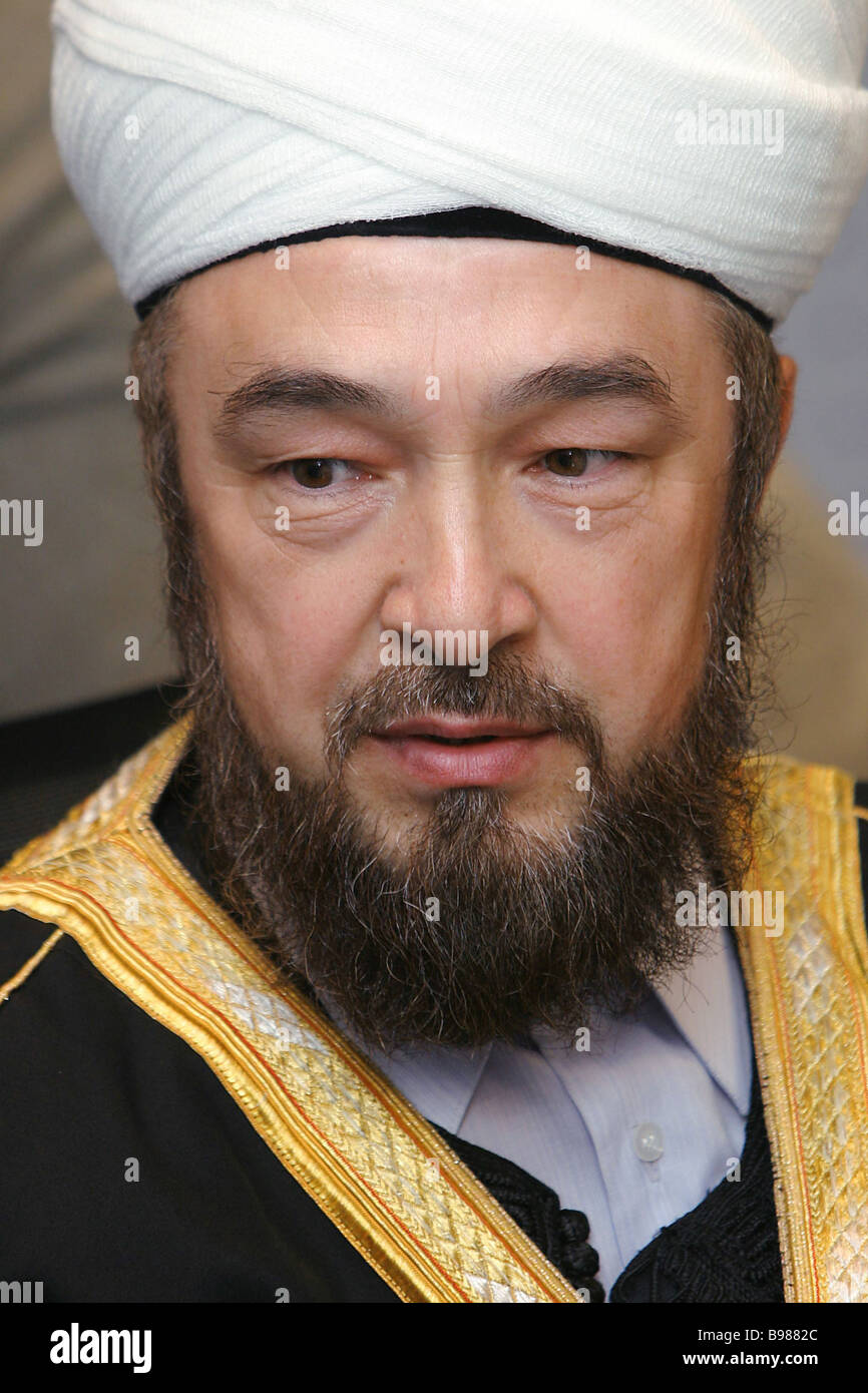 Co chariman of the Russian Mufti Council Sheikh Nafigulla Ashirov ...