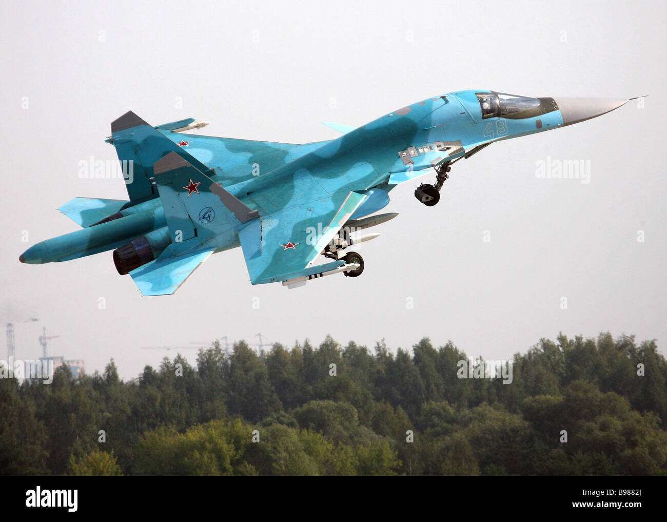 A Su 34 Fullback fighter bomber at the MAKS 2007 International Aviation ...