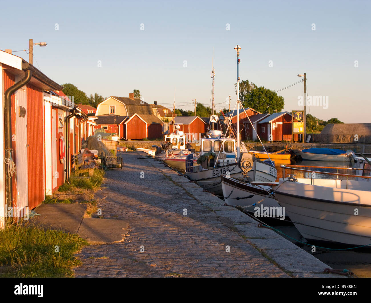 Waterfront sheds hi-res stock photography and images - Alamy