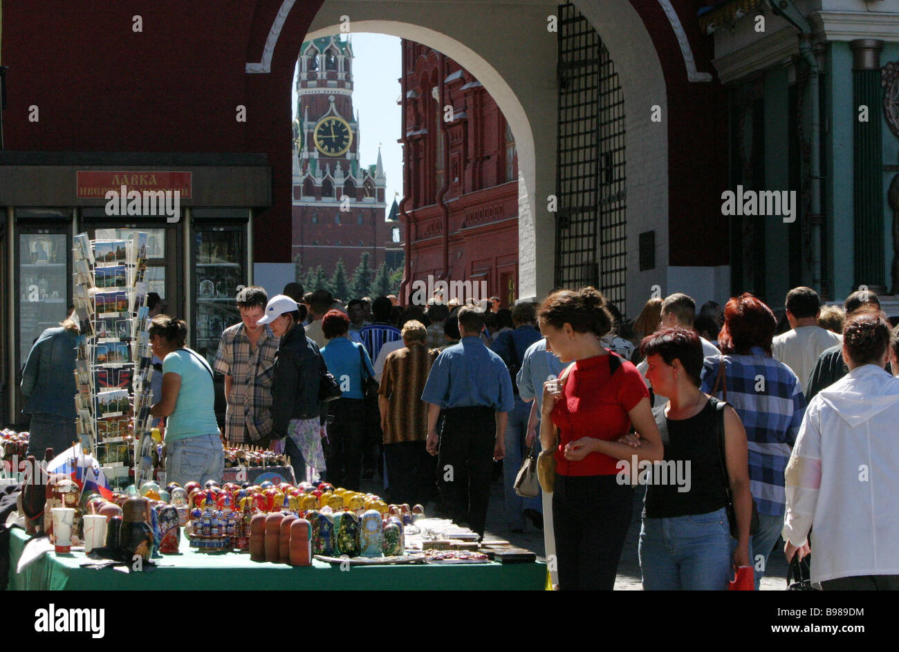 Red Square as seen from Voskresenski Iverski Gate Stock Photo - Alamy