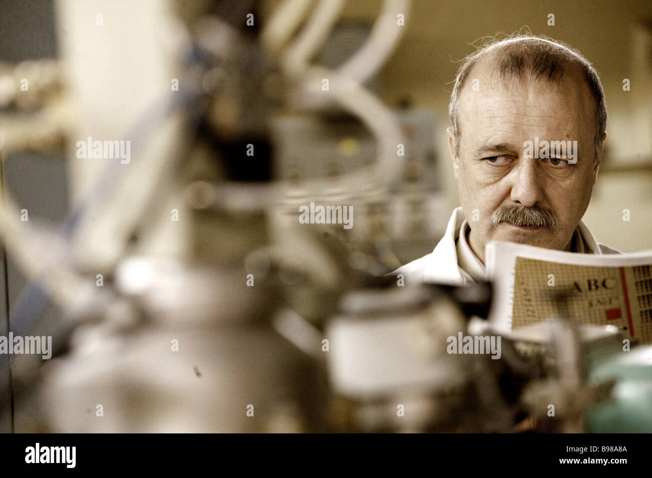 A scientific experiment with a gas filling separator at the Flerov ...