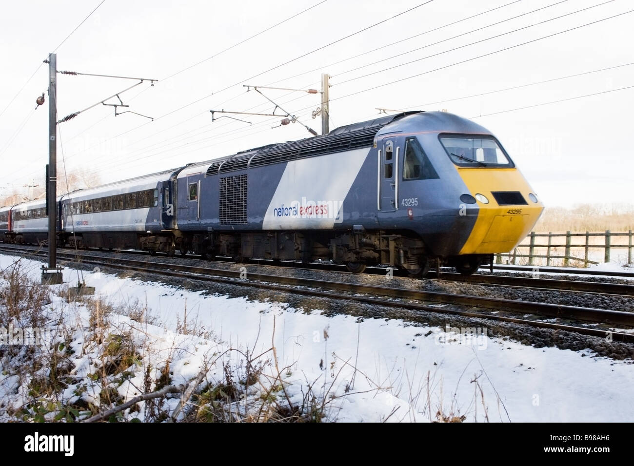 High speed mainline train hi-res stock photography and images - Alamy