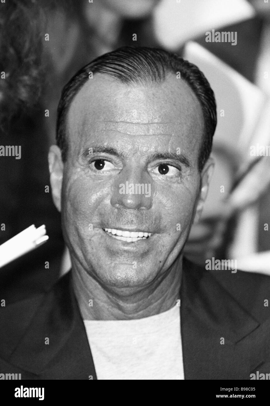 Spanish singer Julio Iglesias answers questions at a news conference in ...