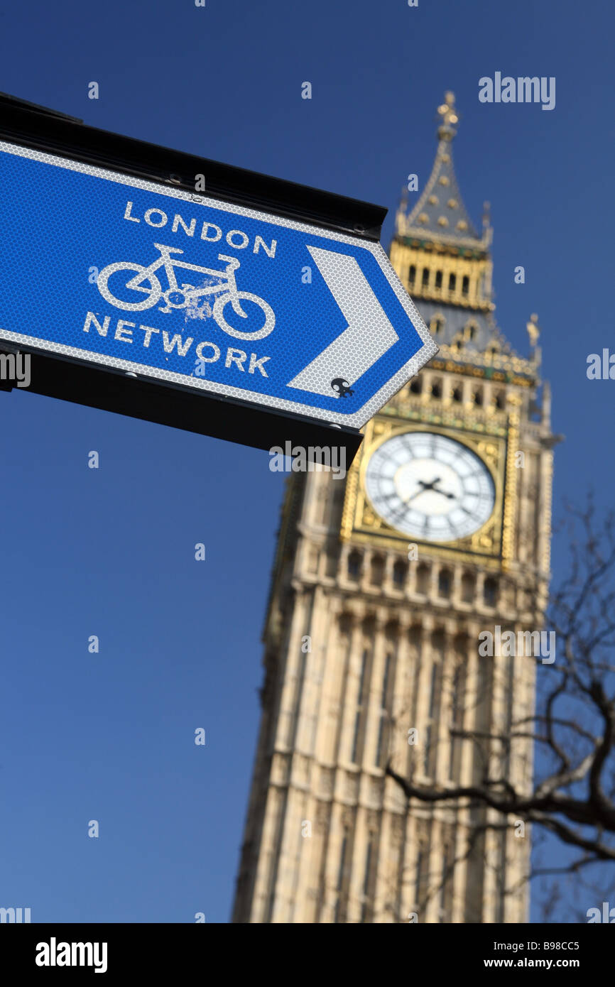 A London Cycle Network sign in front of Big Ben London Stock Photo - Alamy