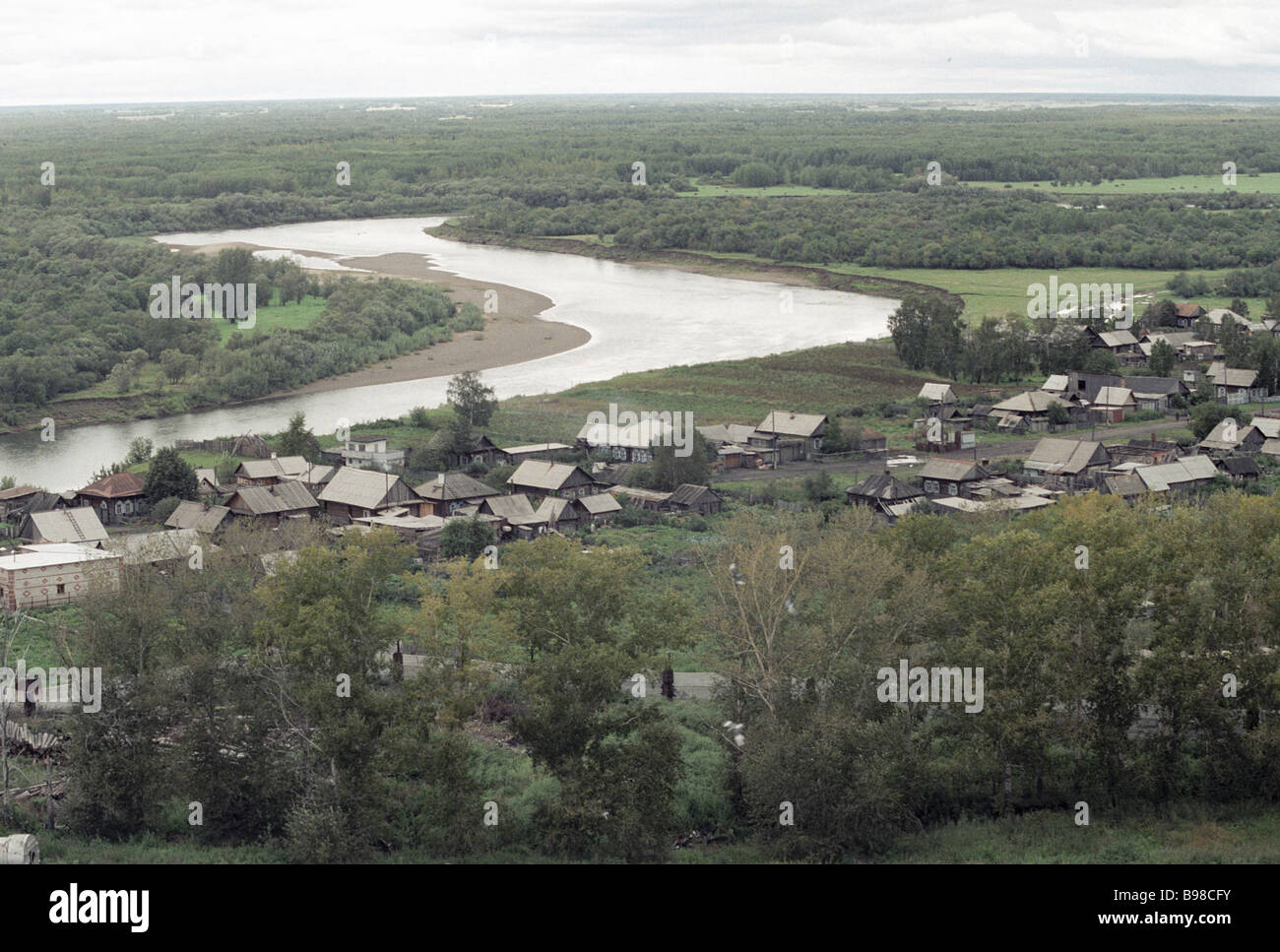 A village on the Kiya River Stock Photo - Alamy