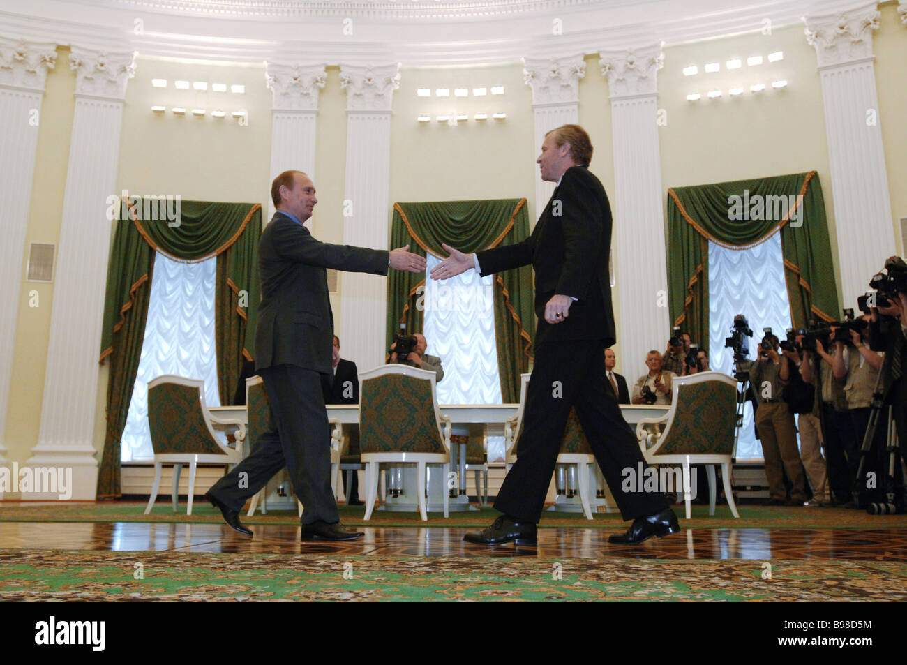 Russian President Vladimir Putin left met with NATO Secretary General ...