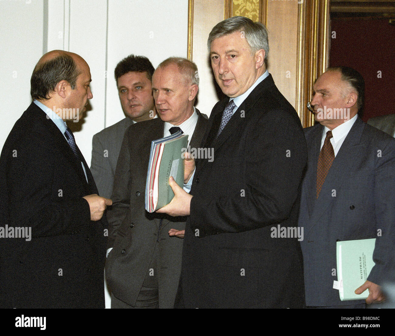 Russia s First Deputy Prime Minister Nikolai Aksenenko centre at the ...