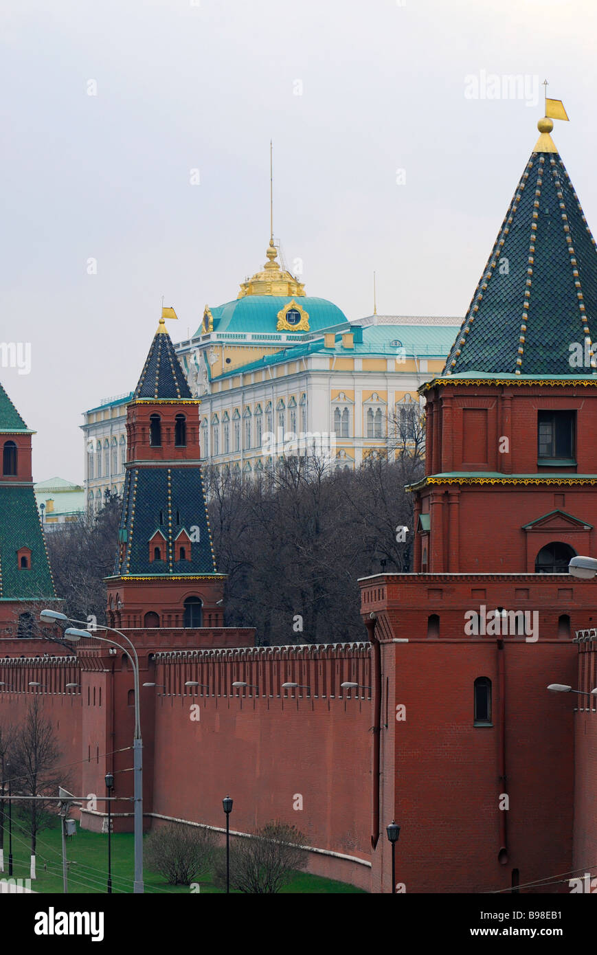 Kremlin towers and Kremlin Wall Moscow Russia Stock Photo - Alamy