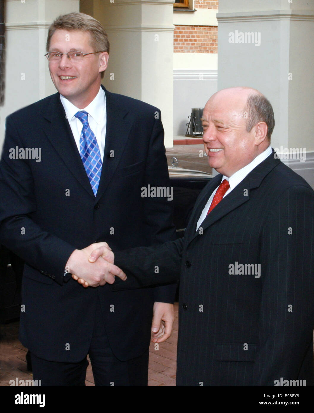 Russian prime minister Mikhail Fradkov and Finnish prime minister Matti ...