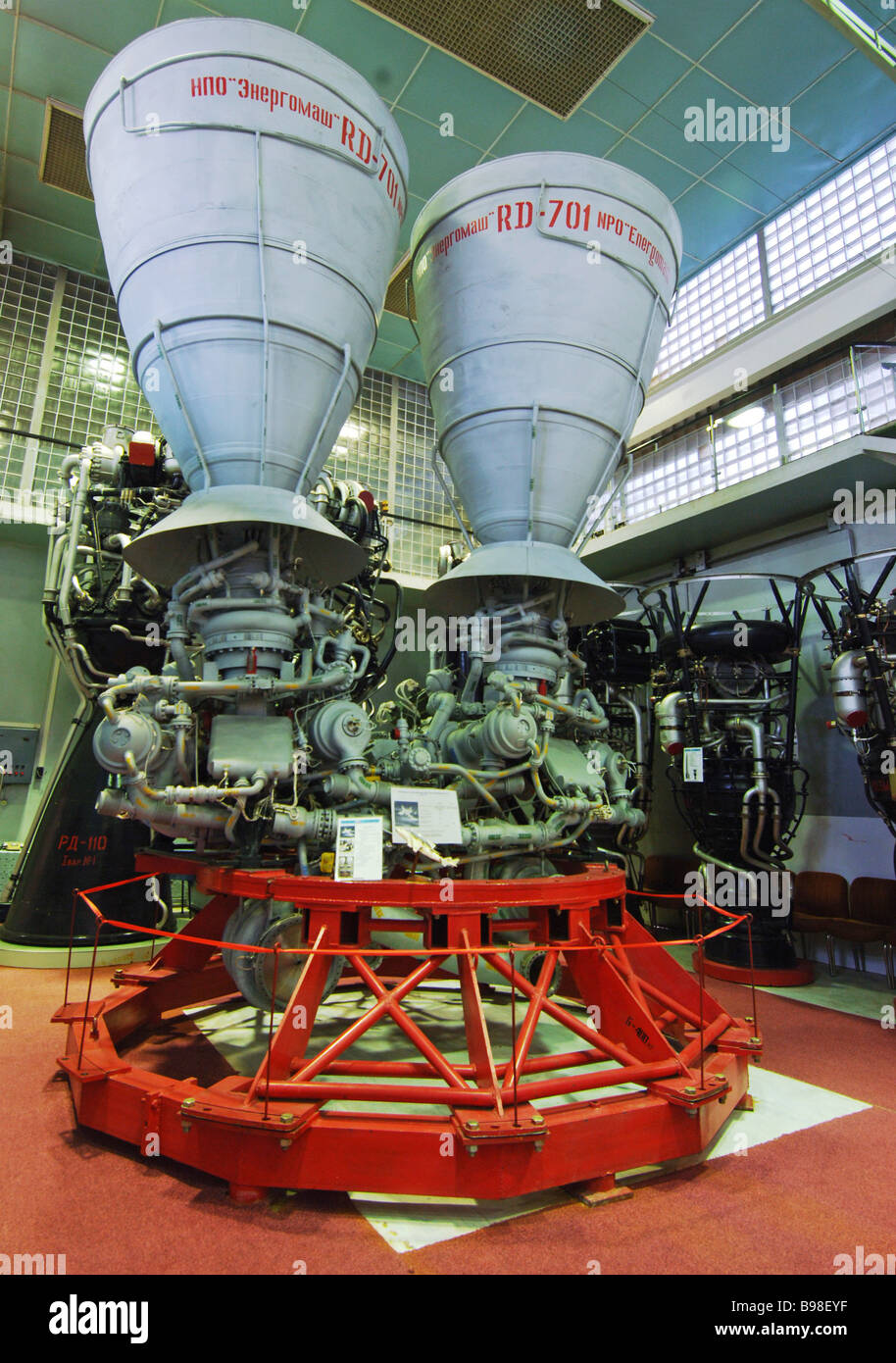 The RD 701 three component rocket engine for the MAKS project at the ...