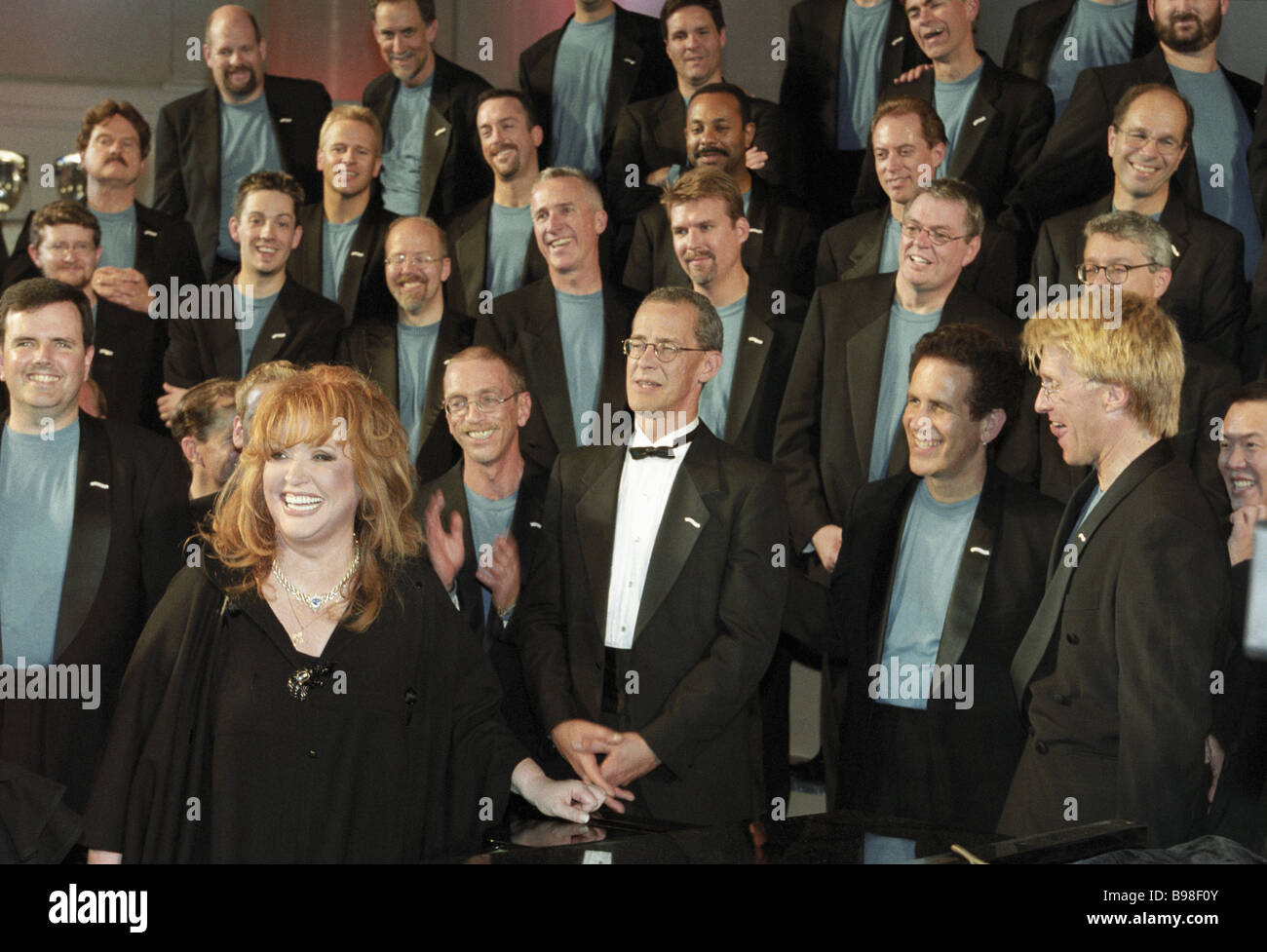 Russian pop singer Alla Pugacheva performing with the Los Angeles male ...