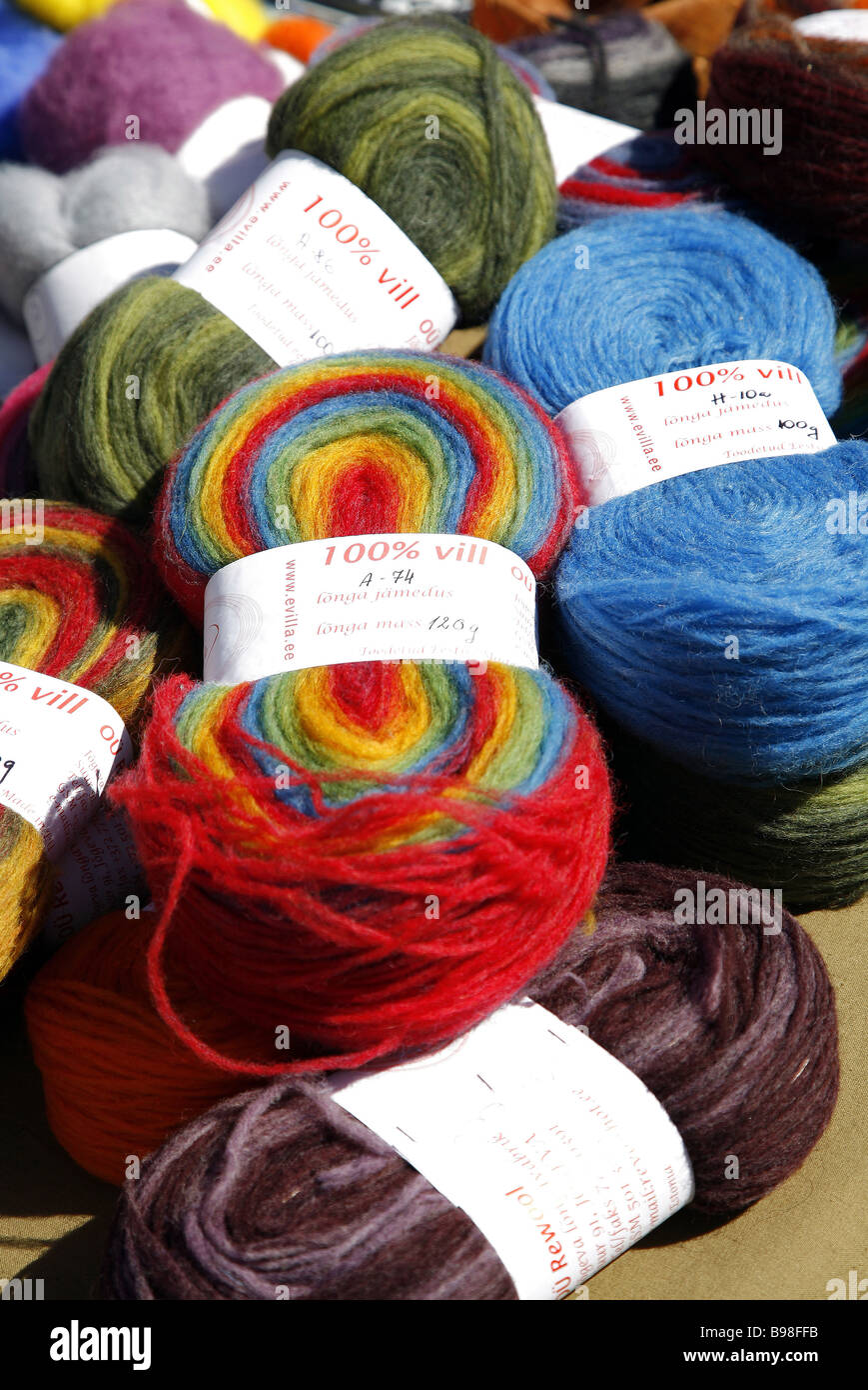 TRADITIONAL WOOL STALL TALLINN ESTONIA TOWN HALL SQ TALLINN ESTONIA 08 ...