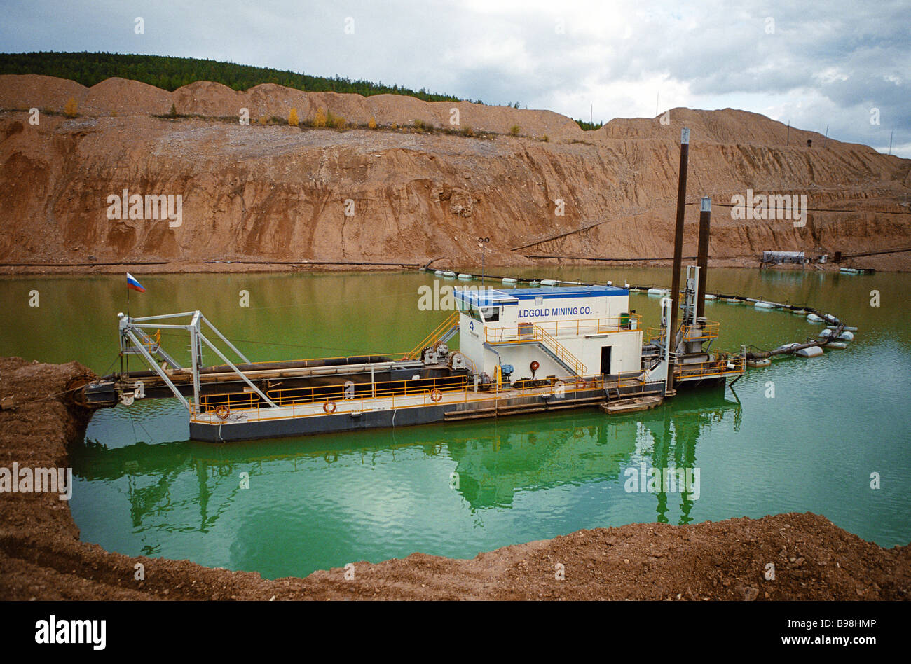 Dredge Bucket High Resolution Stock Photography and Images - Alamy