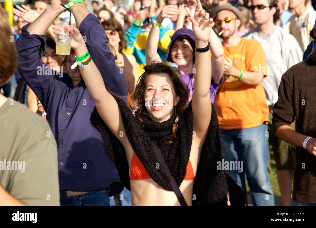 Festival dancing bestival hi-res stock photography and images - Alamy