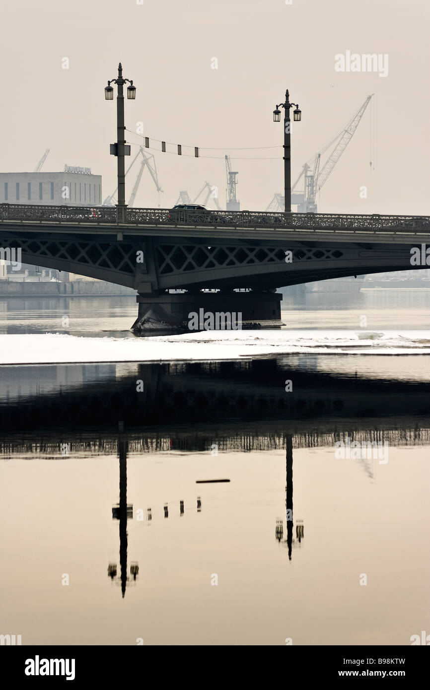 Blagoveshchensky bridge across Neva river St Petersburg Russia Stock ...