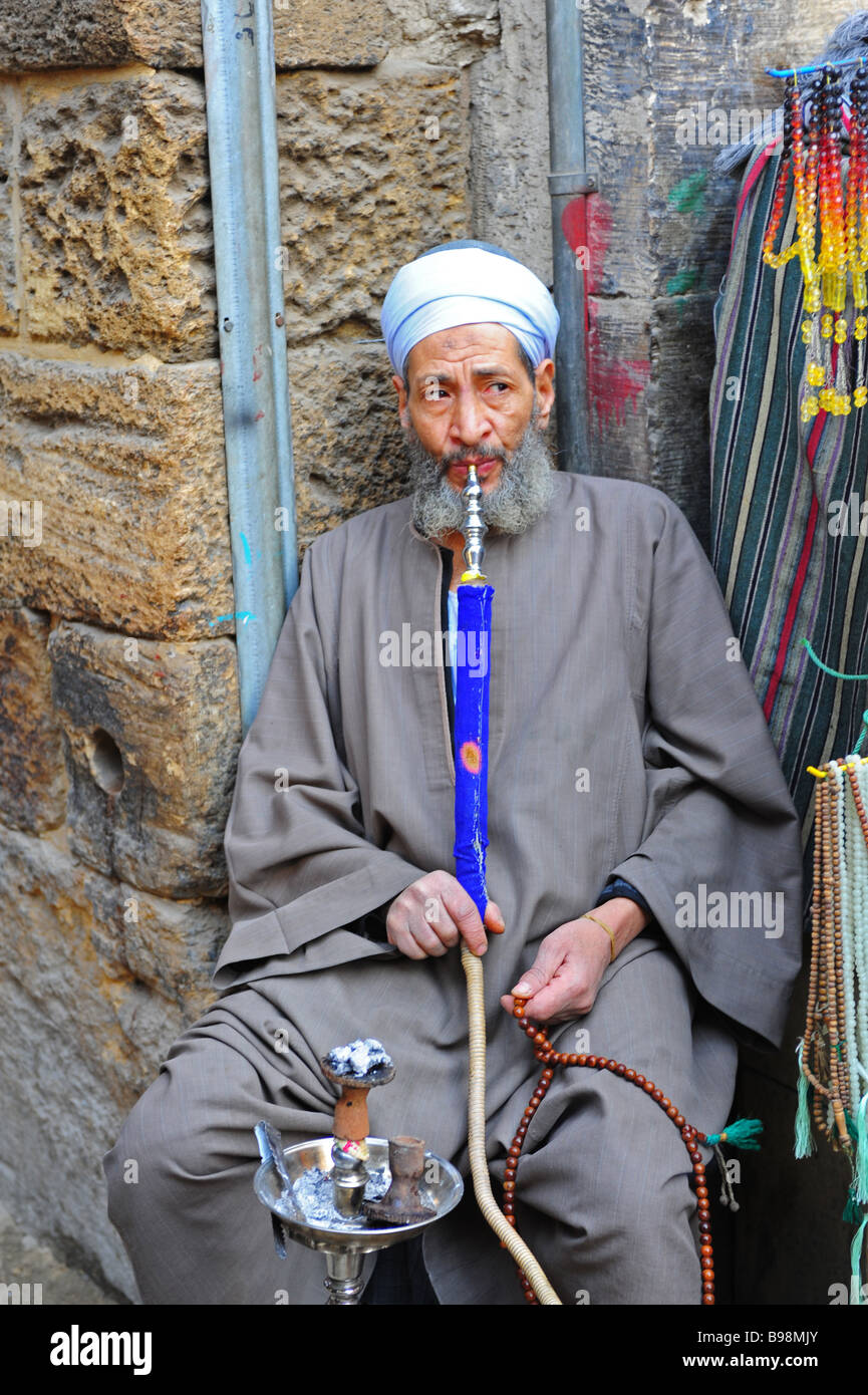 Middle east smoking culture hi-res stock photography and images - Alamy