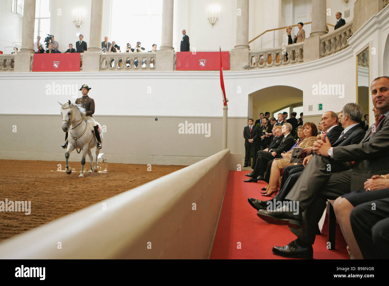 The Spanish Riding School in Vienna Stock Photo - Alamy
