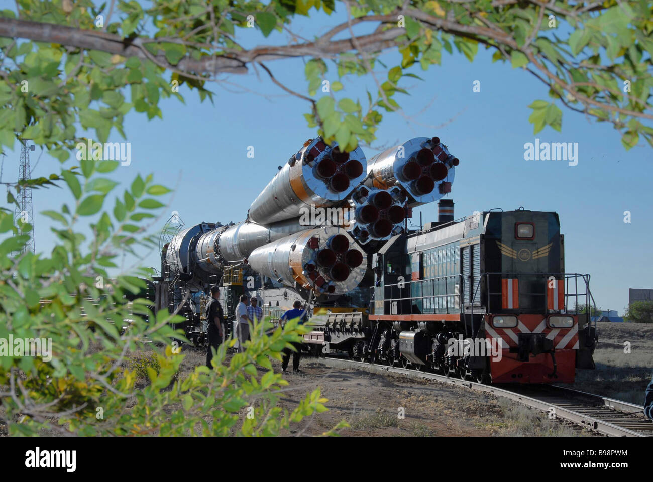 A Soyuz FG rocket with GlobalStar satellites is being installed at the ...