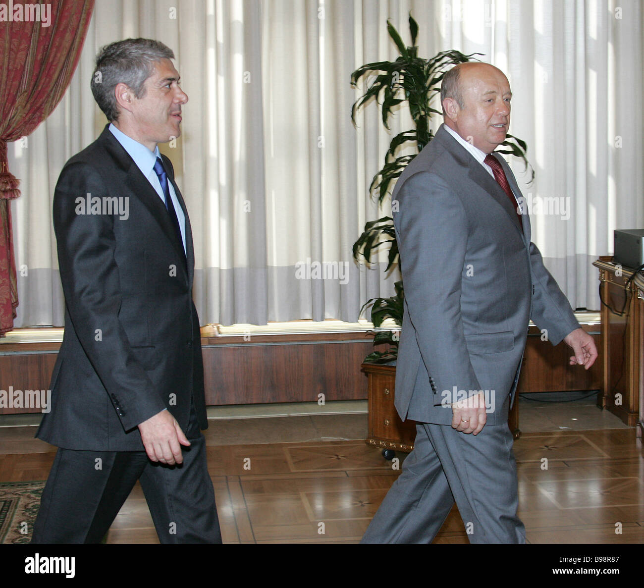 From left to right Russian Prime Minister Mikhail Fradkov before a ...