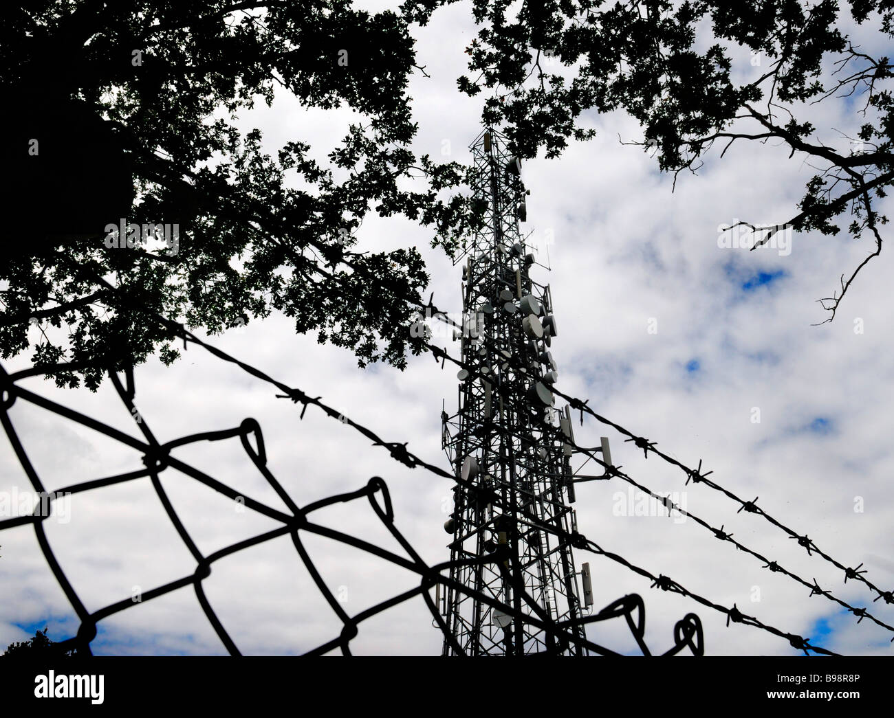 Telephone mast hi-res stock photography and images - Alamy