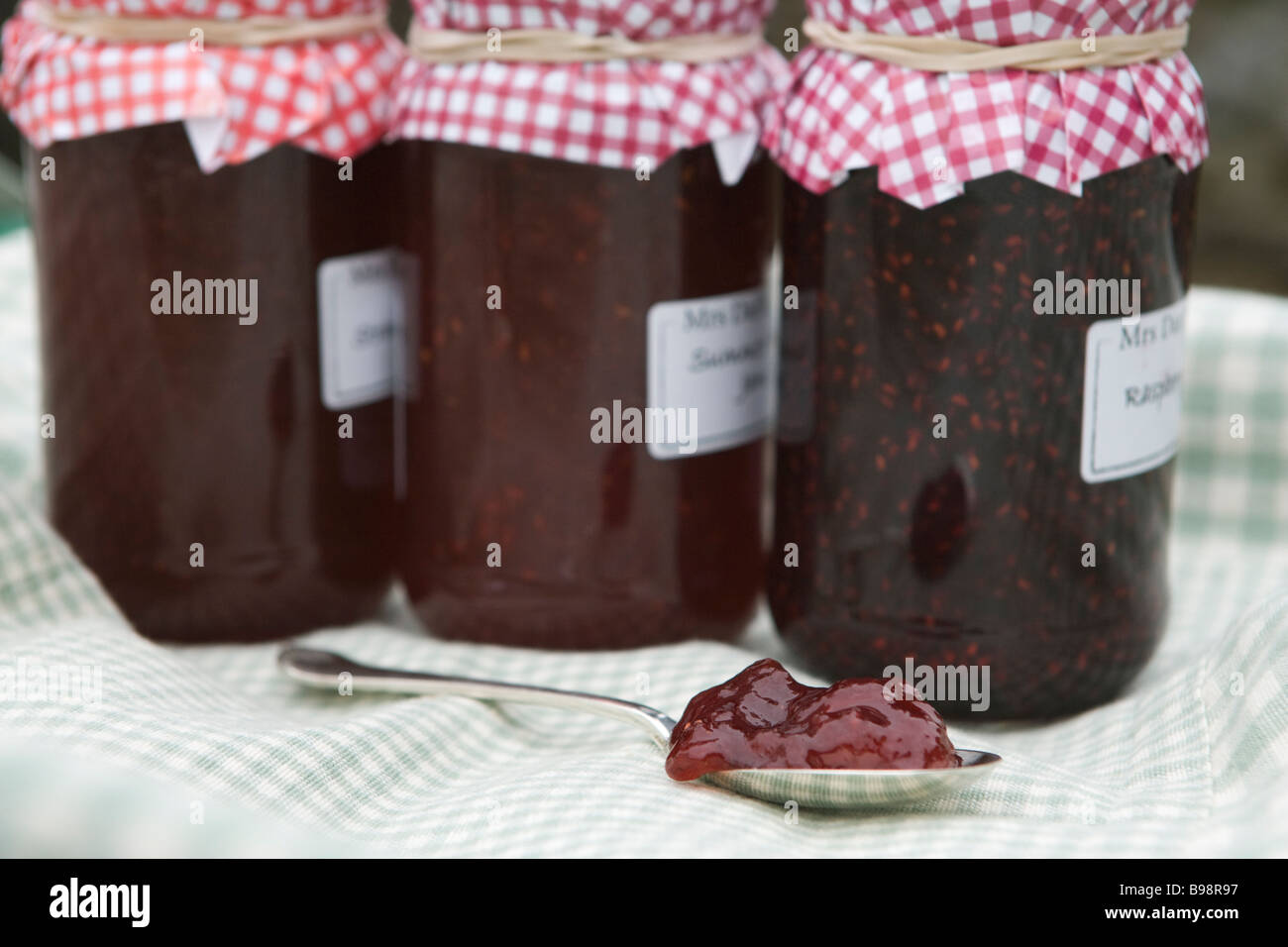 Jars of jam hi-res stock photography and images - Alamy