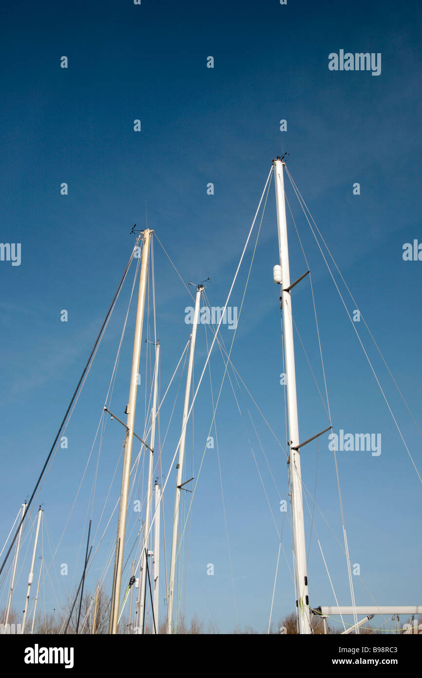 Boat masts hi-res stock photography and images - Alamy